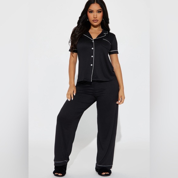 Fashion Nova | Intimates & Sleepwear | Nwt Fashion Nova Hit Snooze Pj ...